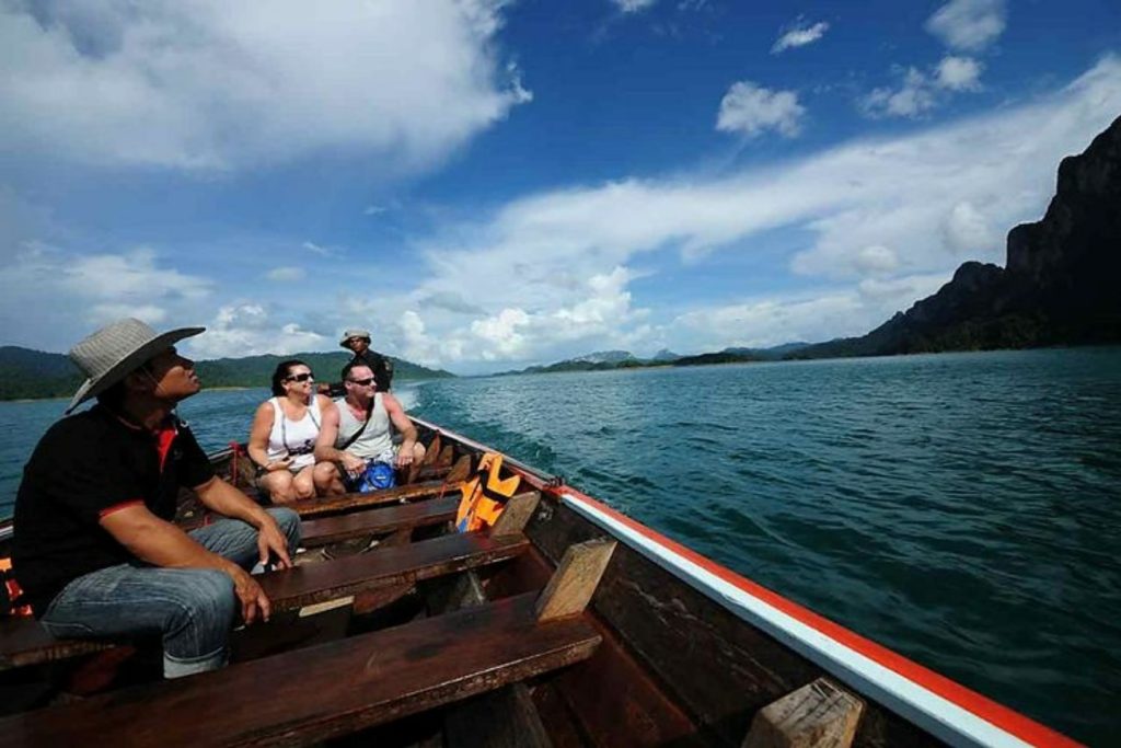 1 Day Trip Cheow-Lan Lake Explorer (Gui Lin, Coral Cave Explorer ...